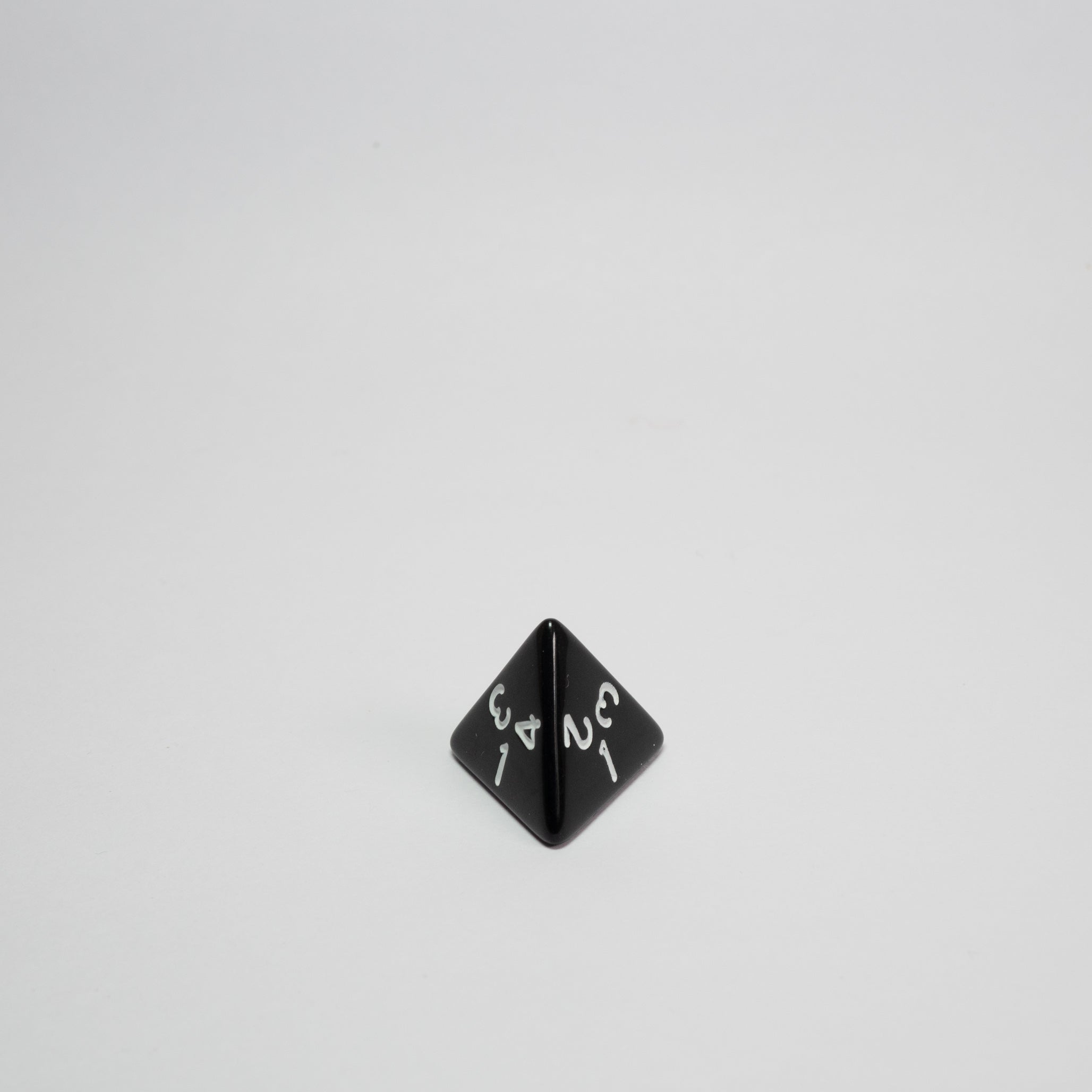 Black and White Acrylic D4 Dice – Tabletop Supply