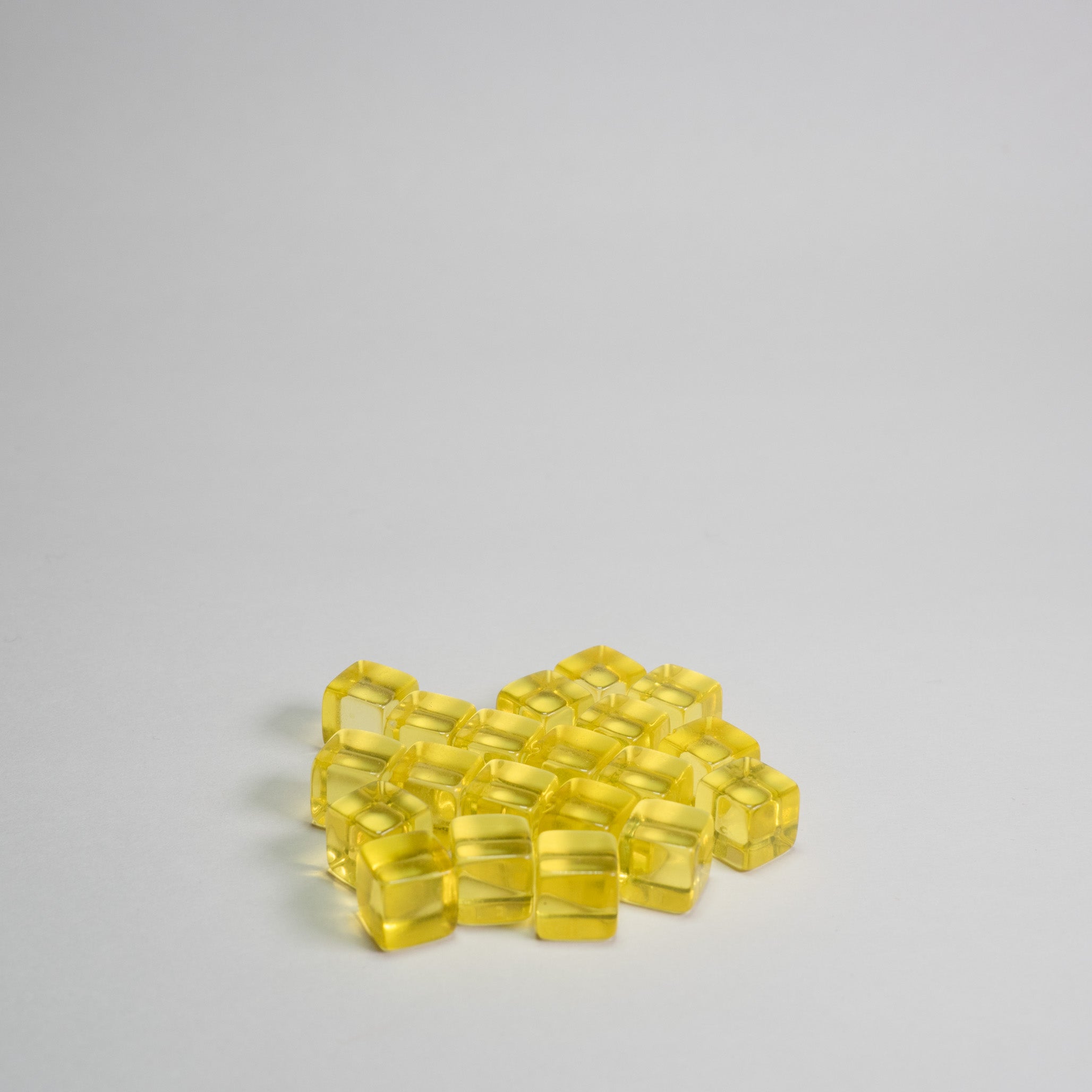 Yellow 8mm Clear Acrylic Cube For Board Games – Tabletop Supply