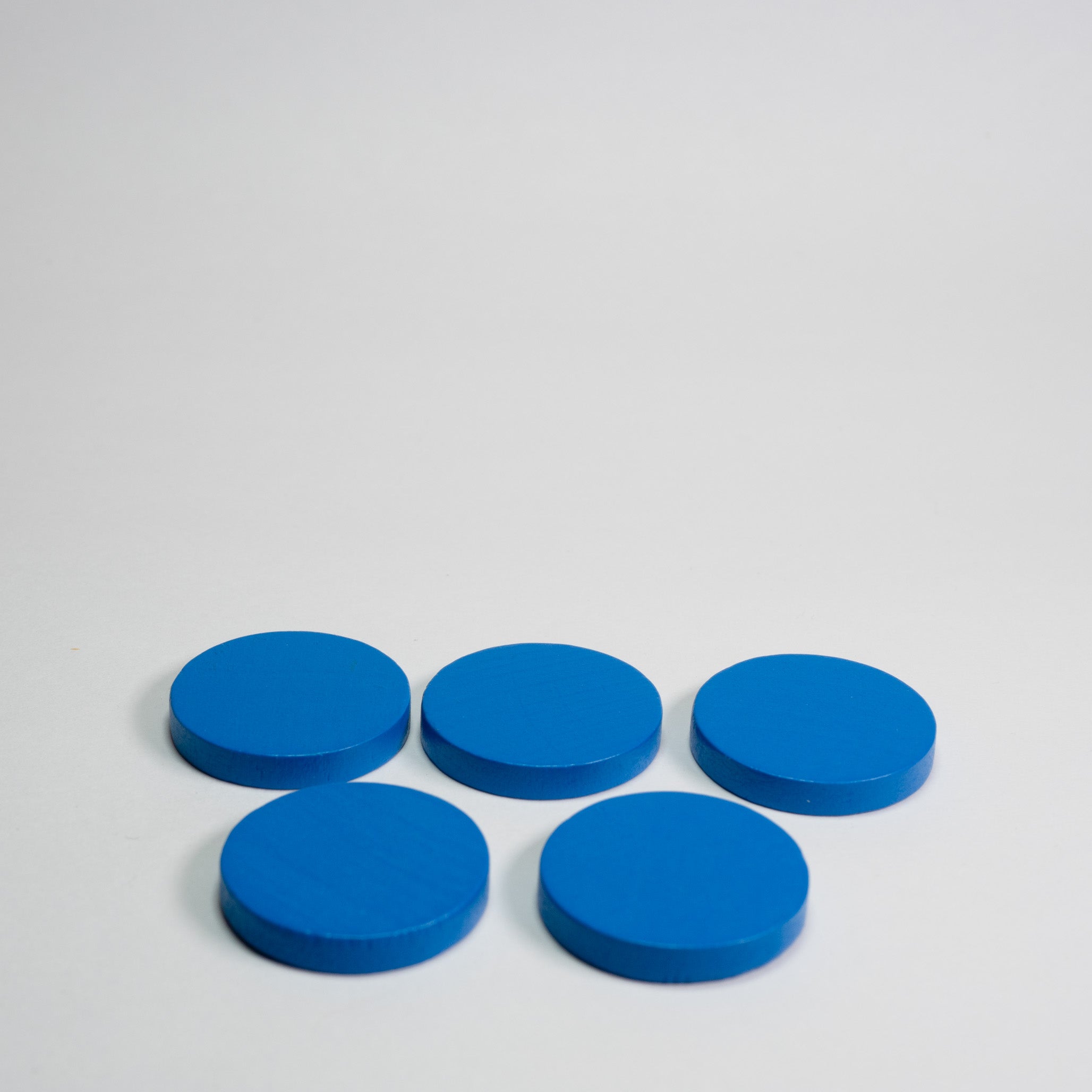 Blue 25mm Wooden Discs for Board Games – Tabletop Supply